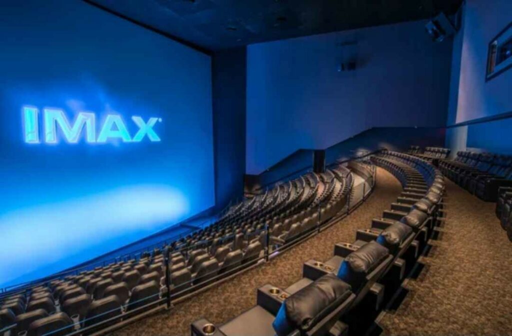 IMAX vs Standard Movie Theatres: A Complete Guide to the Technology Behind the Magic - Studiovity