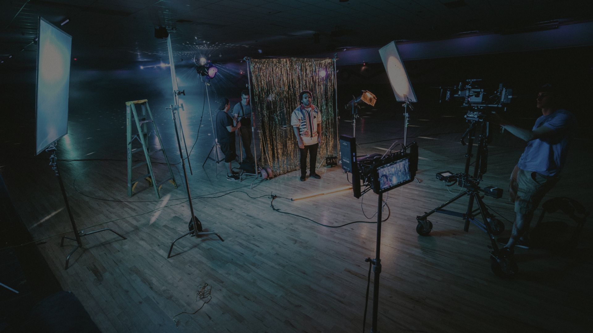 Power of Camera Position: How to change mood of a scene - StudioVity